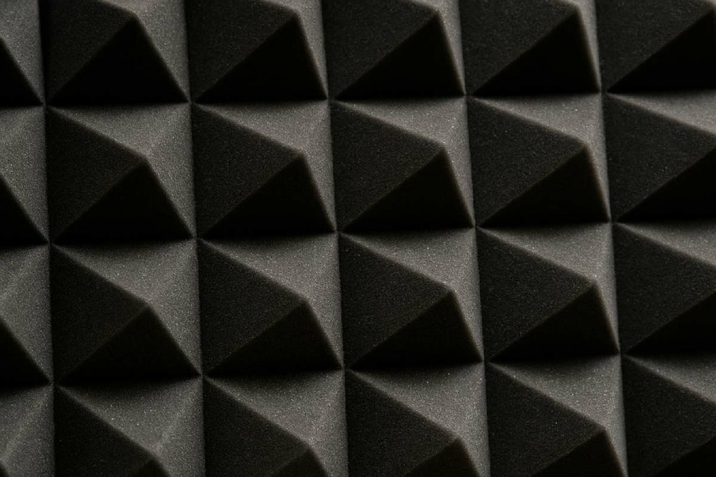 ¿Sirve la espuma acústica para insonorizar? Mitos y realidades del ...